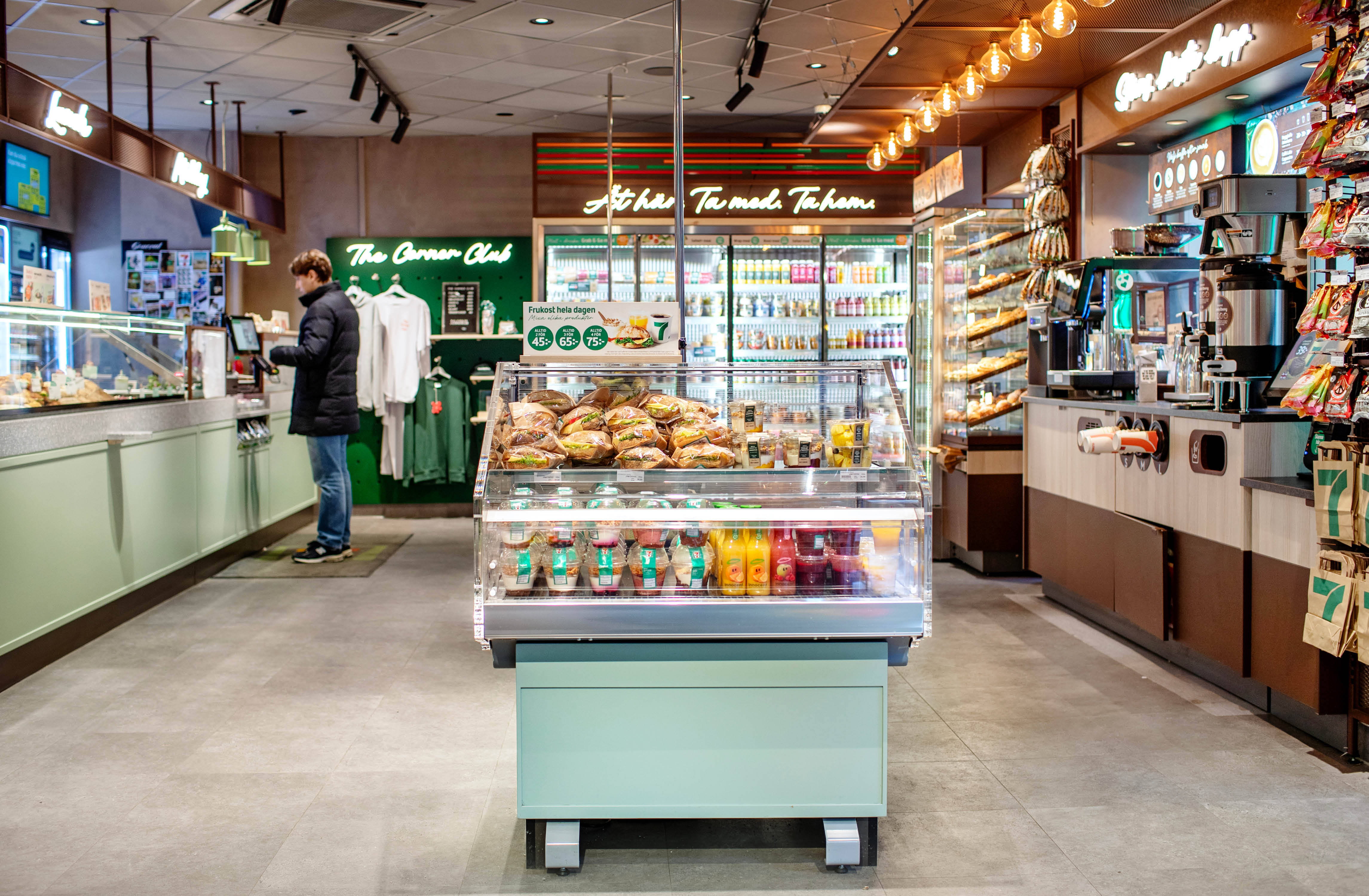 A new 7-Eleven for modern city life – Reactor